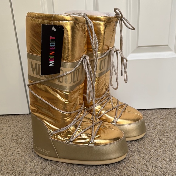 Moon Boot | Shoes | Moon Boot Metallic Gold Winter Boots | Poshmark